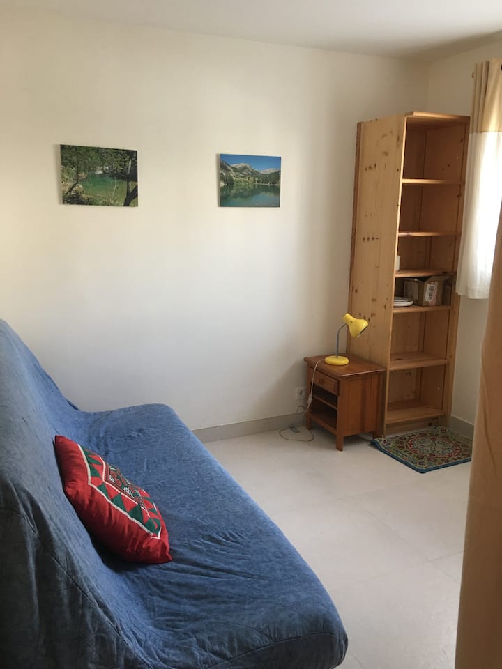 Chambre Avec Sdb Et Entrée Indépendante. - Mougins