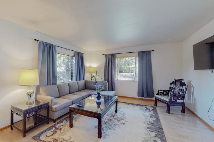 Blossom Home! Spacious For Larger Groups! - Albuquerque, NM