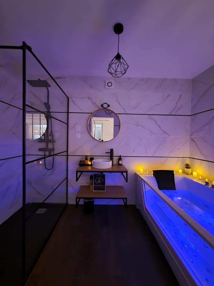 Buddha Room: Chalet / Suite Romantique Love Balneo - Le Beausset
