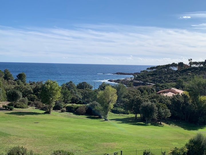 Cap Esterel Appart 4/5 Pers Belle Vue Mer Et Golf - French Riviera