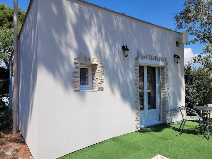 Très Jolie Studio Coquet à La Campagne Aixoise - Gardanne