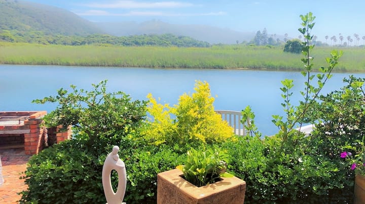 No 10 River Front Chalet - Wilderness