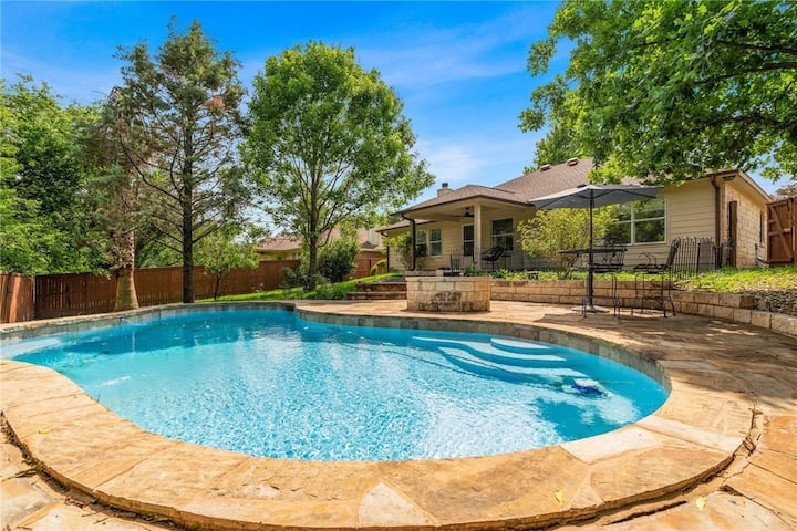 Boho Oasis W/ Pool • Game Room • Near Austin Fun - Pflugerville, TX