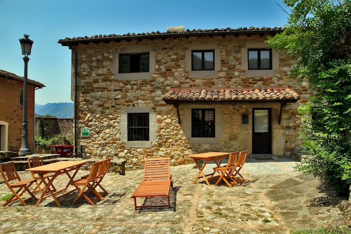 Casa Rural Con Suites Con Jacuzzi Y Grandes Vistas - Lena