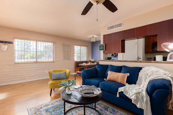 Pet Friendly Townhome W/ Pool - Tucson