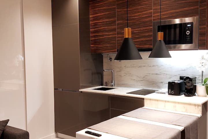 C-espaço Remodelado Em Julho 2022, A 50m Da Praia. - Nazaré