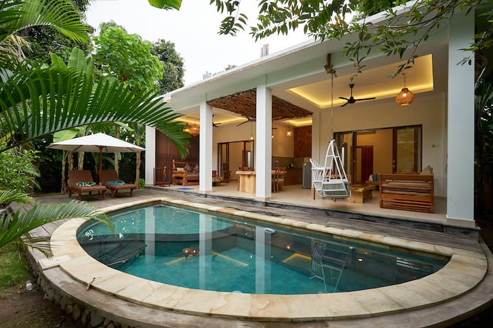 Villa Adi Mangosteen -  Private Pool Villa - Seraya