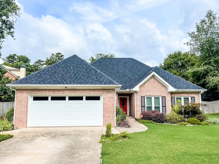 Spacious And Quiet 5br Home—stunning Backyard! - Athens, GA