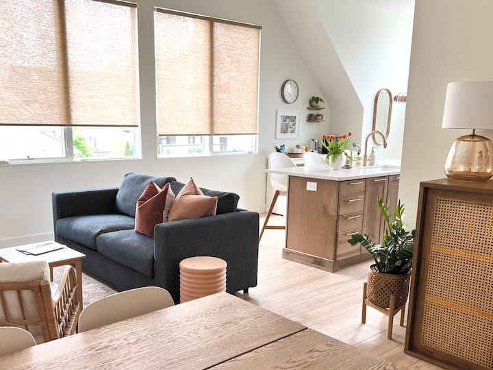 The Second Story-downtown 
Carriage 
House - Indianapolis, IN