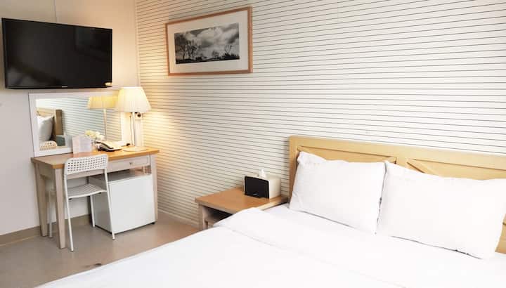 Jeju Golden Park Hotel D - 済州