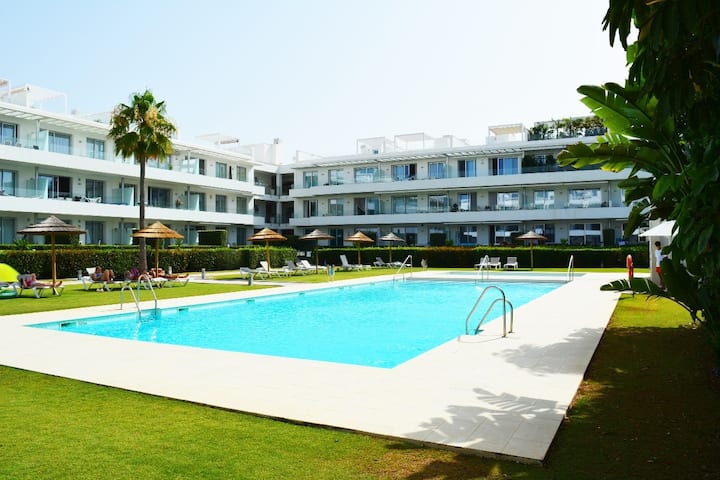 4 Bed Garden Apartment Pool View In Luxury Complex - Costa del Sol