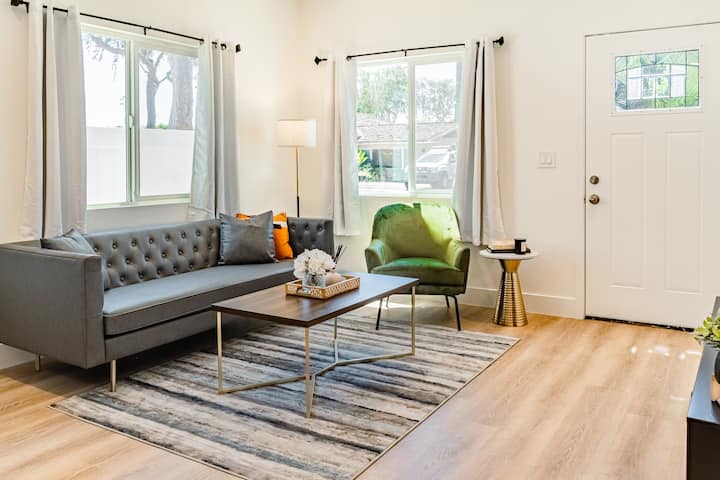 Lovely Stay |Great Location Near Disney & Downtown - Buena Park, CA