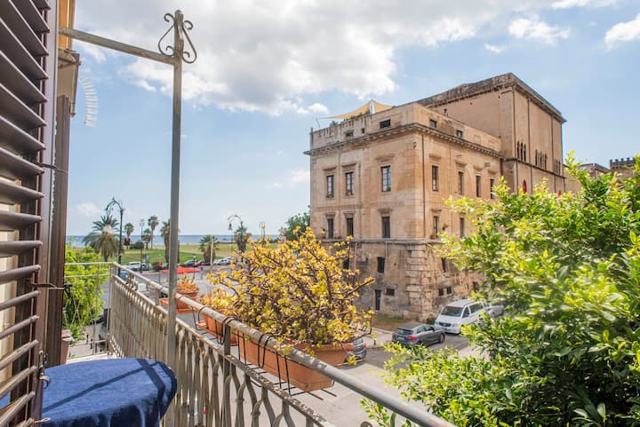 Arlecchino | Balcony Seaview  At Kalsa - Palermo