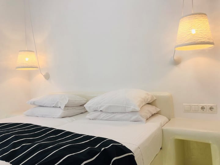 Taki's G. - Deluxe Balcony Room - Naxos