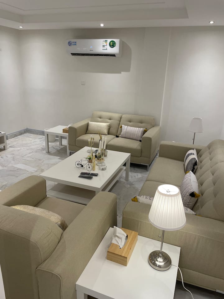 جناح رئيسي في فيلا3b - Riyadh