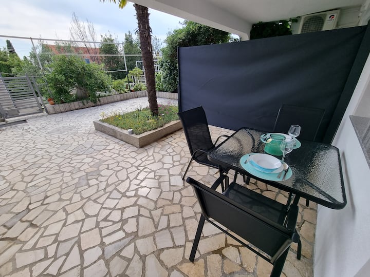 Ivana Apartment With Terrace For 3 Persons - Crikvenica