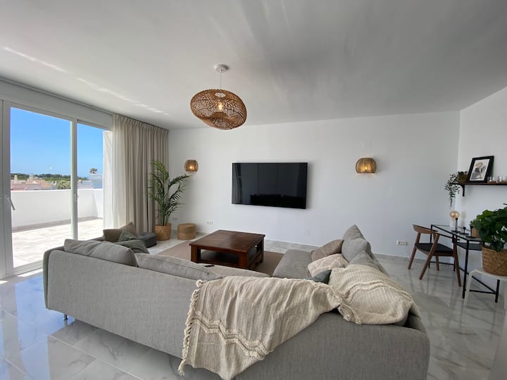 Modern 4 Bedroom Duplex Apartment For Families - Costa del Sol