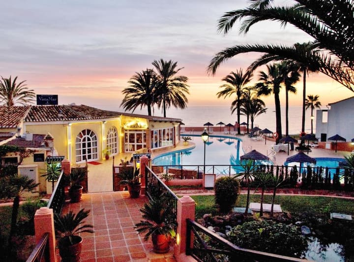 Studio In Doña Lola, "Holidays2rent" - Calahonda