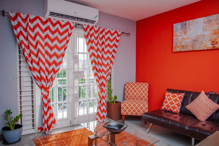 King & Queen*2 Bdrm*gated*near Devon House*wi-fi - Kingston