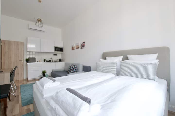 Standard Apartment By Hi5 - Center Of Center - Budapest