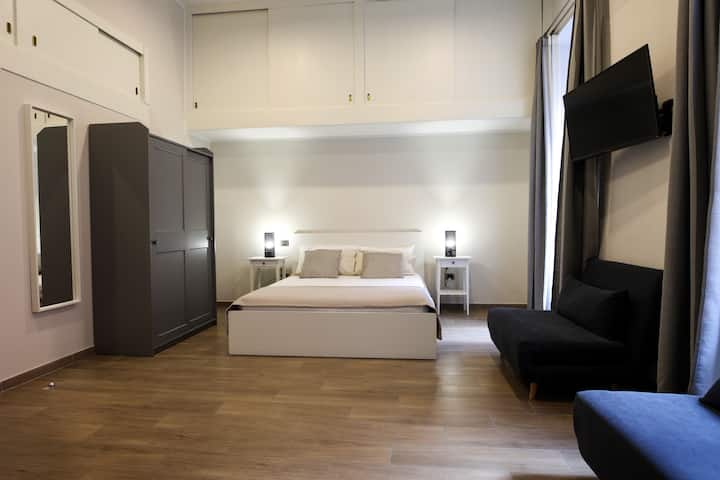 F_flats Modern Oasis In The Heart Of Naples (203) - Nápoles