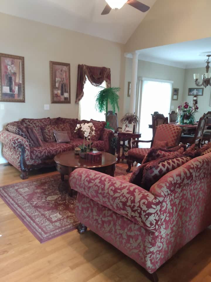 Comfort And Cozy 1 Bedroom With Private Bath - Greenville, NC