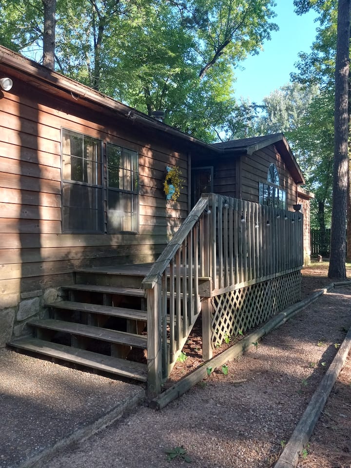 Rustic Hide Away House - Petit Jean State Park, Morrilton