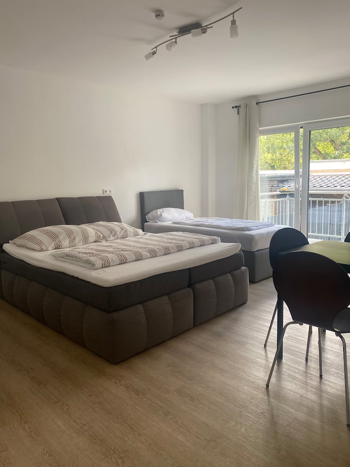 Wundervolles Zimmer Mit Privatem Gartenzugang - Hanover