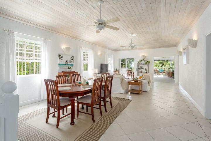 Penthouse Luxury Beach-access Apartment - Barbados