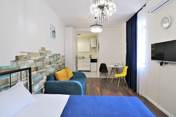 Sweet 1-bedroom Apartment Just At The City Center - Tbilissi