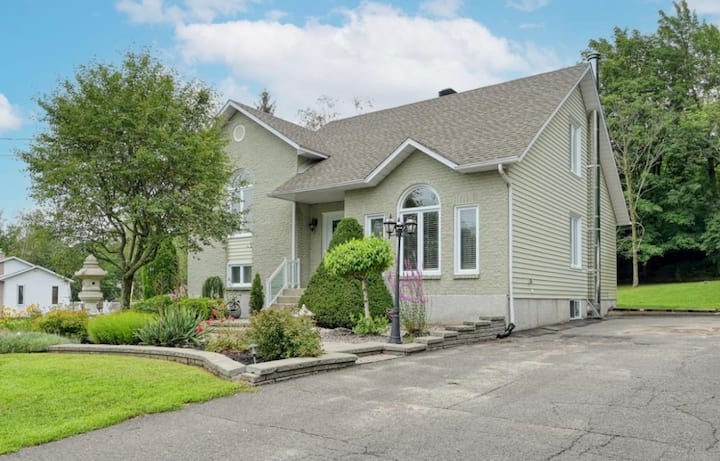 Spacious 3-bedrooms House Granby - Granby
