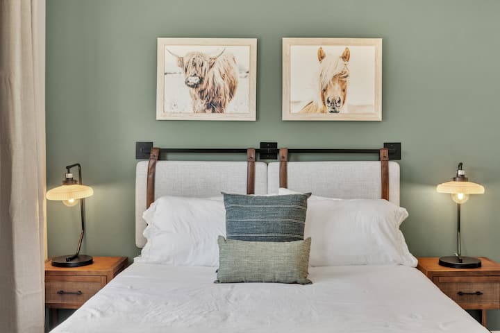 Modern Stay | 15 Min To Beach | Heart Of Vista - San Marcos, CA