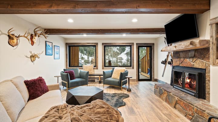 The Tenderfoot Chalet: Newly Remodeled! - Whitefish, MT