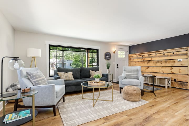 *The Juniper House* Near Town, Beaches & Wineries! - Traverse City, MI