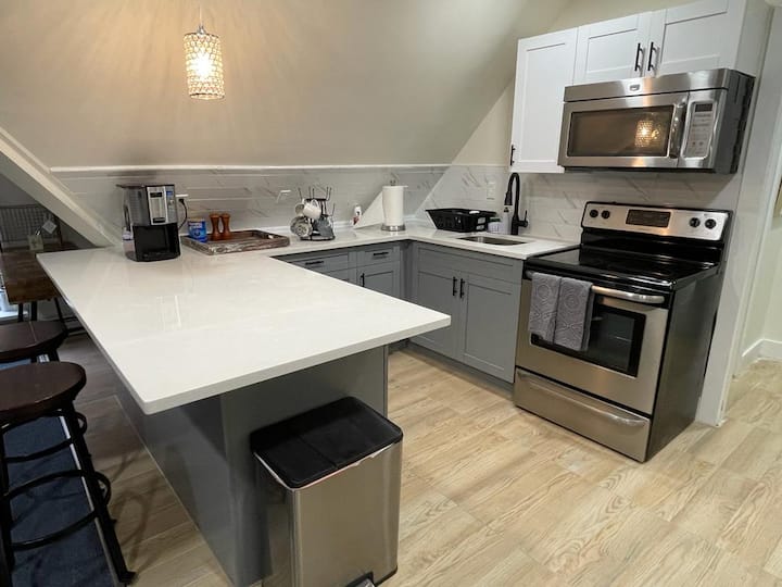 Lovey 2-bedroom Apartment In Staten Island! - Staten Island