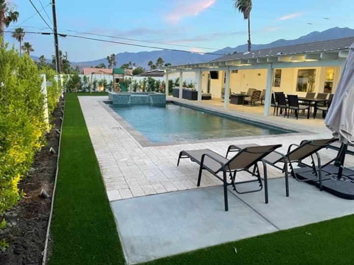 Relaxing 3 Bedroom Villa With Pool And Spa - Palm Springs, CA
