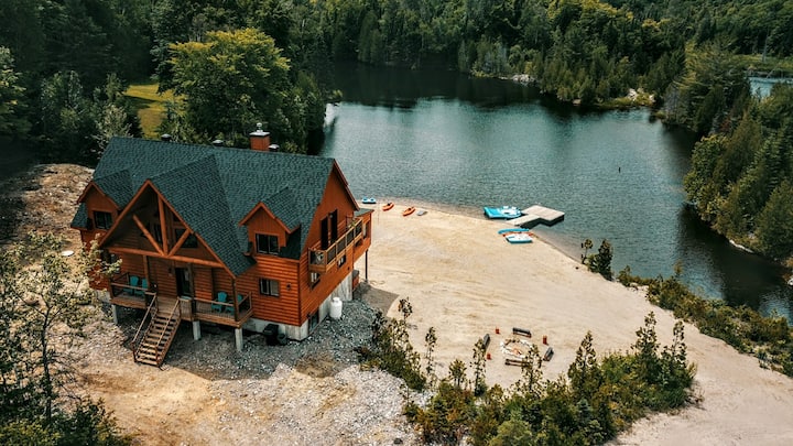 Domaine White Rocks Chalet #1 (Plage, 6 Chambres) - Laurentides