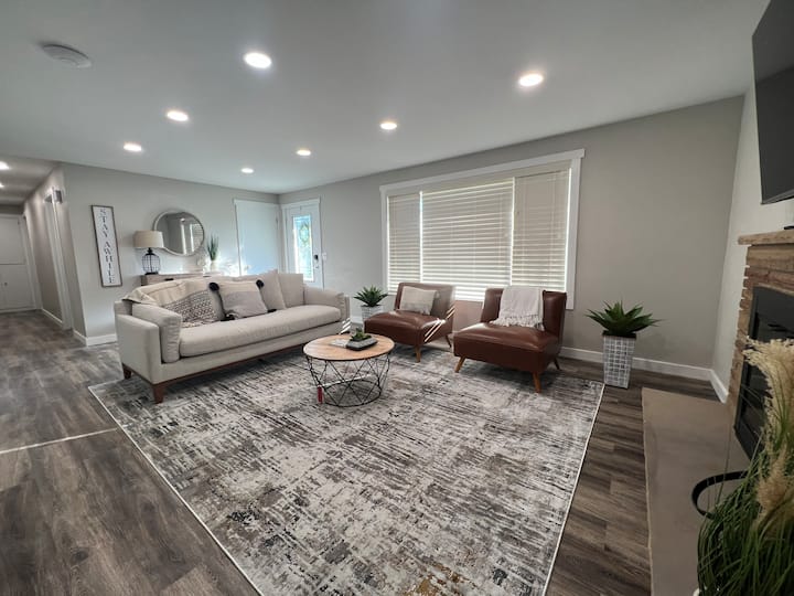 Charming 5 Br Home Centrally Located In Slc Area! - Salt Lake City, UT