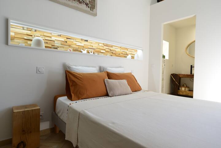 Agréable Chambre D'hôte Avec Piscine - Najac