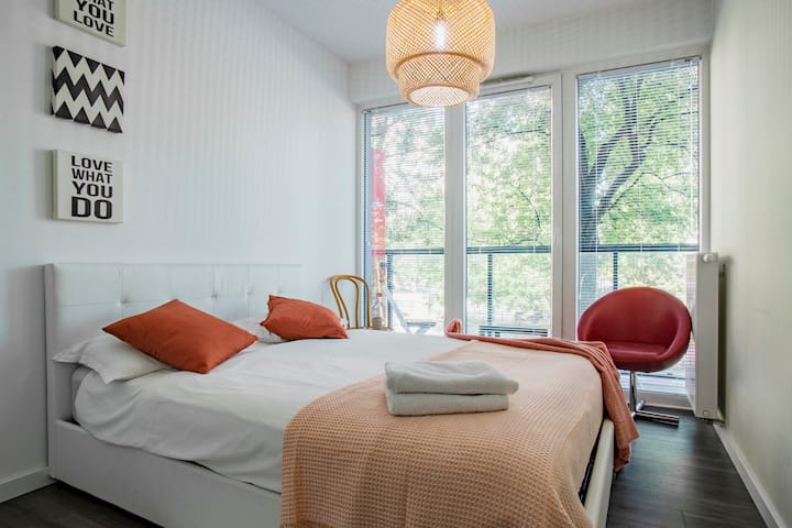 Cozy Apartament With Parking Slot - 華沙