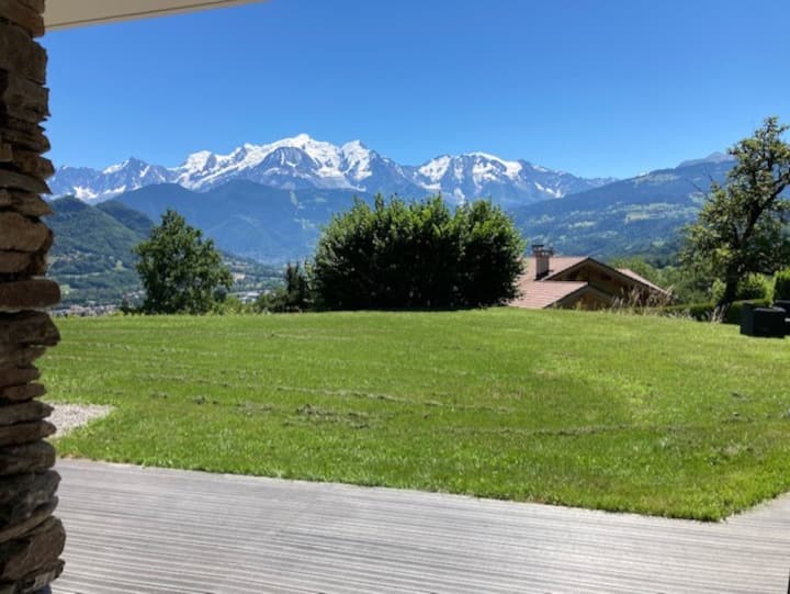 Appartement Dans Une Maison, Vue Mont-blanc, Calme - Ibis Budget Sallanches