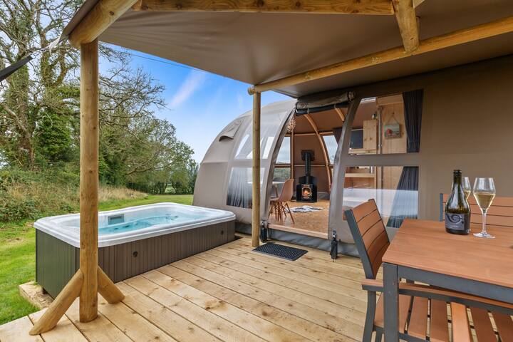 Fun Unique Stargazer Glamping Tent & Hot Tub Slps2 - Pembrokeshire