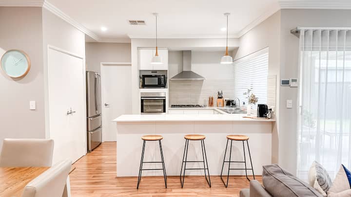 Your Home Away From Home In The Hills - Kalamunda