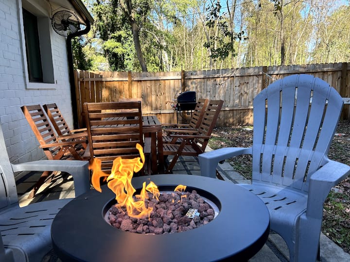 Charming Urban Oasis Steps From Atlanta's Best! - Atlanta, GA