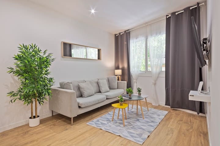 Incredible 3br Brand New Apt. - Barcelona