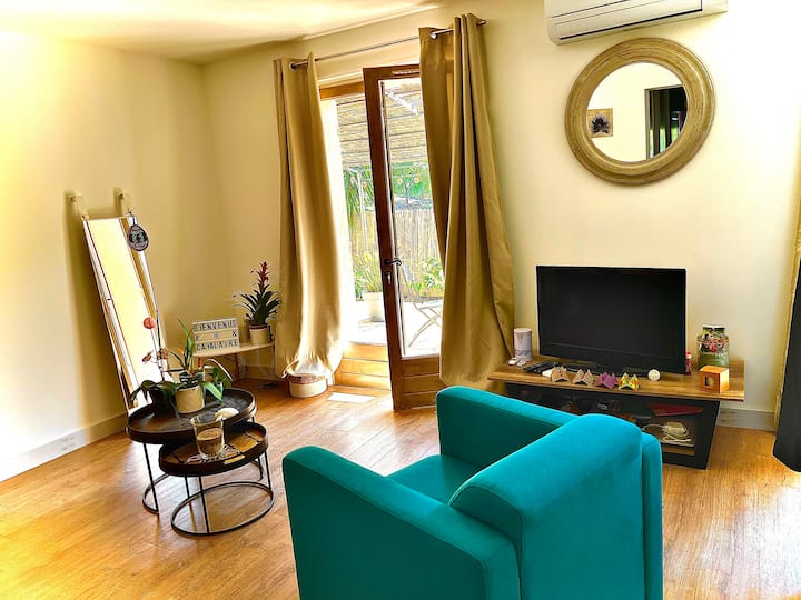 Appartement Chaleureux Avec Double Parking Devant - Gassin