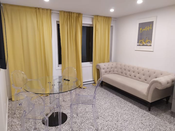 2bd Apt Close To Montreal Downtown, Free Parking - Longueuil