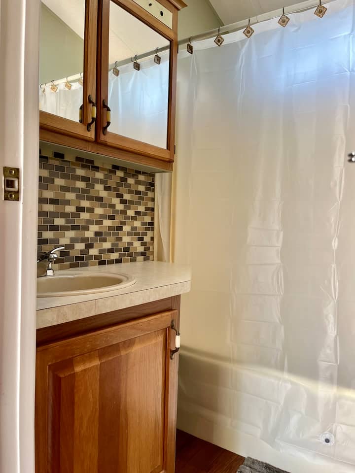 Beautiful W/quarry Beach View At Sherkston Shores - Port Colborne