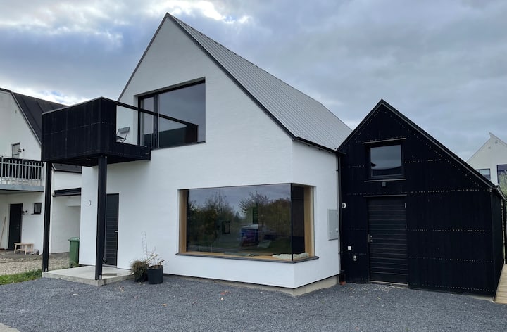 Spacious Home Ideal For Family And Golf Gatherings - Skåne län