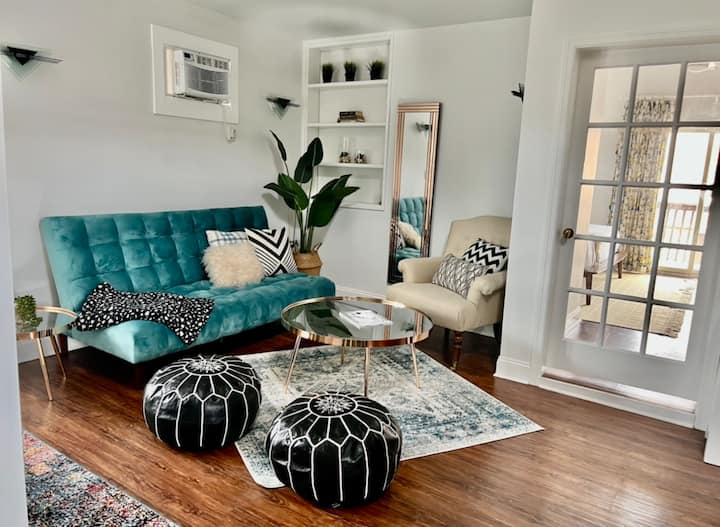 Private Charming 2 Bedroom Steps From The Beach - Brooklyn, NY